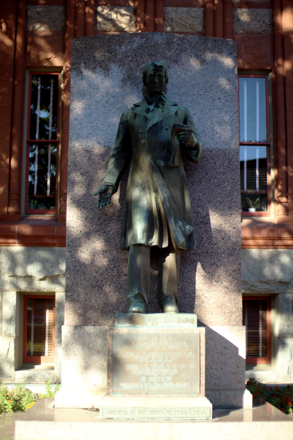 Richard Ellis Statue & Time Capsule – American Medley